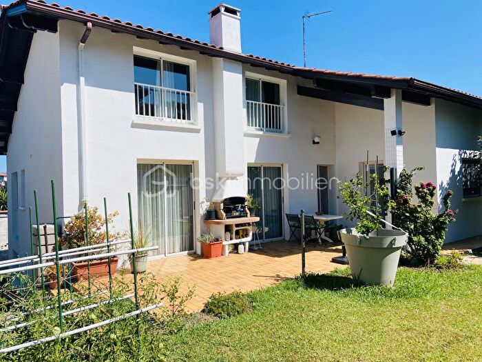 Hendaye, Ville : Maison 7 pièces à vendre