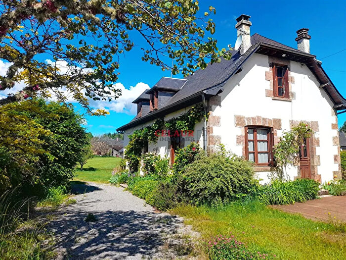 Maison à vendre - Marcillac-la-Croisille - 6 pièces - 3 chambres