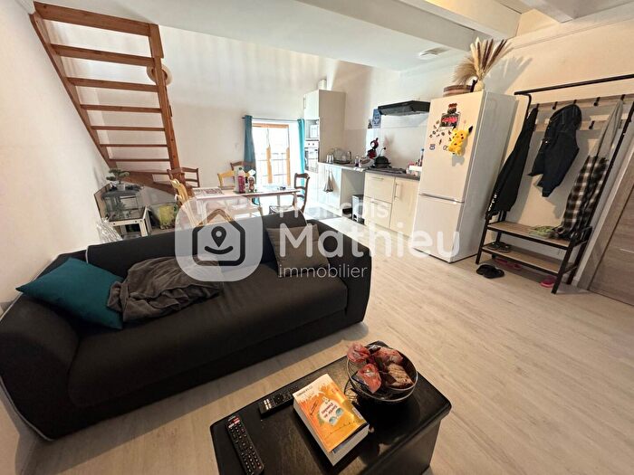 Appartement à louer - Chalamont - 1 pièce