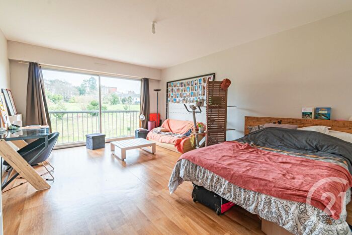 Appartement à vendre - Laval, Hilard - 2 pièces - 1 chambre