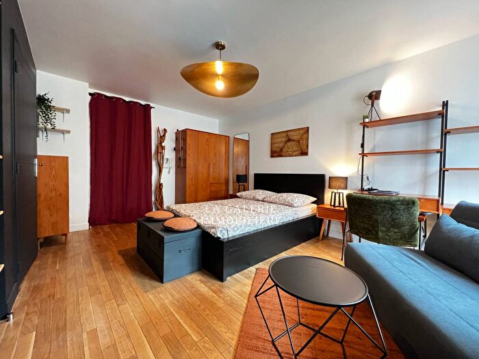 Appartement à louer - République, Puteaux - 1 pièce