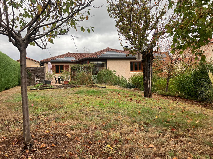 Maison 5 pièces à vendre à Saint-Genis-les-Ollières