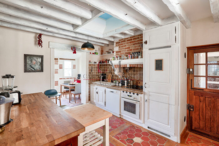 Maison à vendre - Les Essarts-le-Roi - 7 pièces - 5 chambres