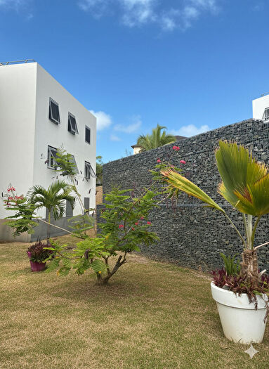 Appartement à vendre - Saint-Paul, Bois de Nèfles - 4 pièces - 3 chambres