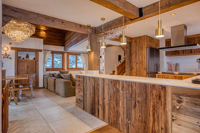 Maison à vendre - La Clusaz - 8 pièces - 5 chambres