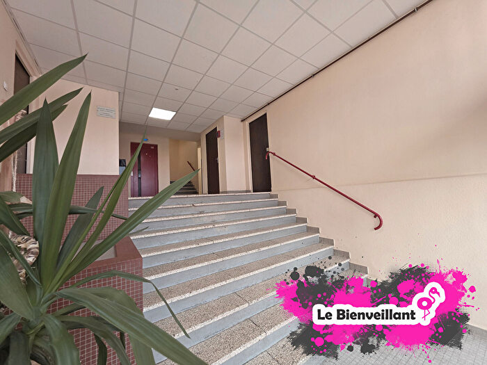 Appartement à vendre - Luxeuil-les-Bains - 4 pièces - 2 chambres