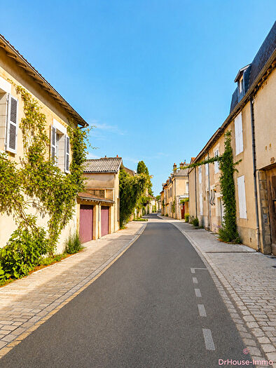 Maison 4 pièces à vendre à Poitiers, Montbernage, Pont Neuf