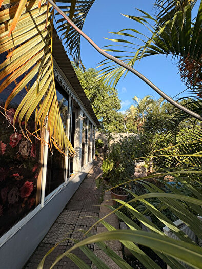 Maison à vendre - Saint-Louis, Bois de Nèfles, Cocos - 9 pièces - 5 chambres