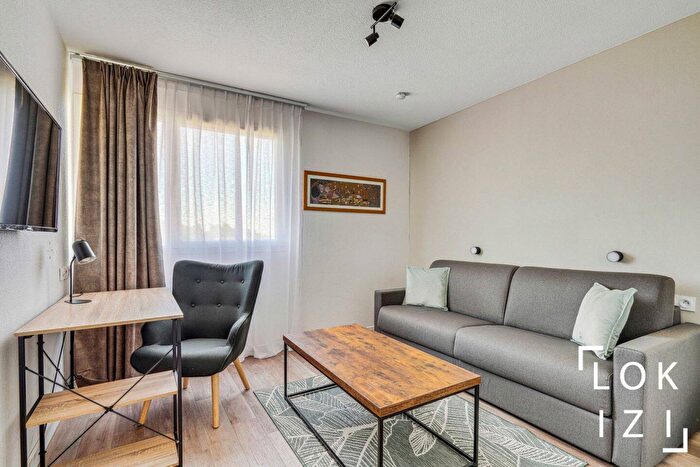 Appartement à louer - Courtine, Avignon - 1 pièce