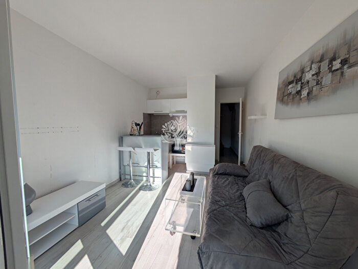 Appartement à vendre - Sanary-sur-Mer, Le Baou, Saint-Roch - 2 pièces - 1 chambre