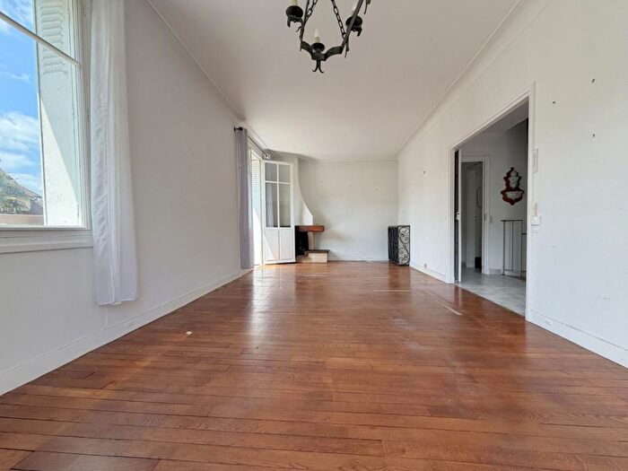 Maison 5 pièces à Varennes-Jarcy, à vendre