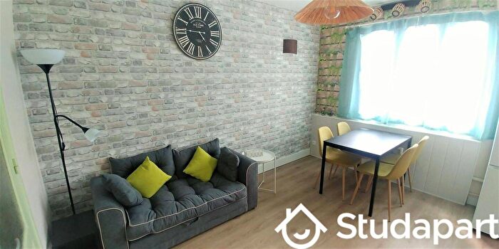 Appartement à louer - Allies-Clos dOr, Grenoble - 1 pièce - 2 chambres