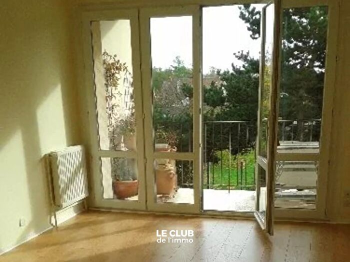 Appartement à louer - Saint-Jean-de-Braye - 3 pièces - 2 chambres