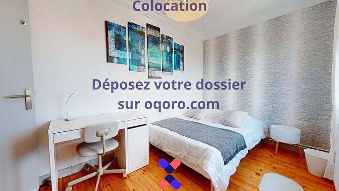 Appartement à louer - Laënnec, Lyon ème arrondissement - 5 pièces - 4 chambres