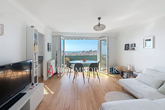 Appartement à vendre - Cagnes-sur-Mer, Centre-ville - 3 pièces - 2 chambres