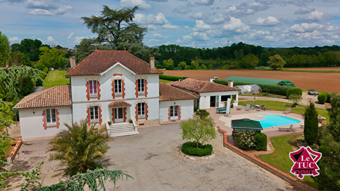 Maison à vendre - Villeneuve-sur-Lot, Saint-Etienne - 9 pièces - 5 chambres