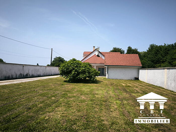 Maison à vendre - Saint-Marcel - 8 pièces - 6 chambres