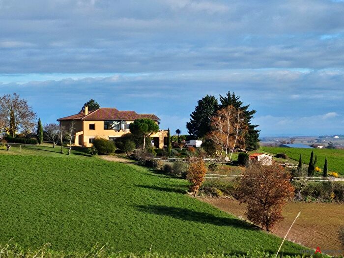 Maison à vendre - Castelnau-Barbarens - 6 pièces - 4 chambres