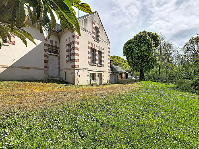 Maison à vendre - Saint-Ouen-les-Vignes - 7 pièces - 4 chambres