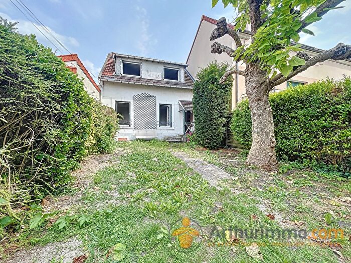 Maison à vendre - Nanterre, Plateau - 5 pièces - 2 chambres