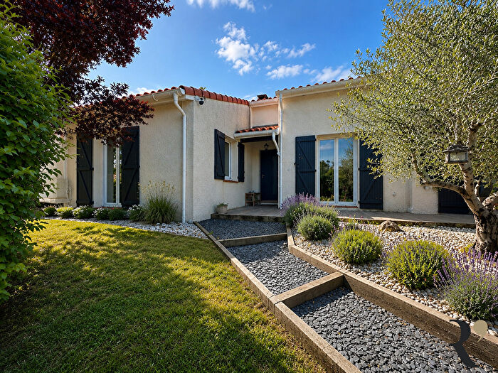 Maison 5 pièces à Saint-Geniès-Bellevue, à vendre