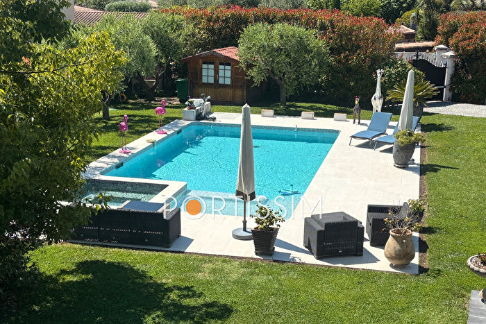 La Colle-sur-Loup : Maison 5 pièces à vendre