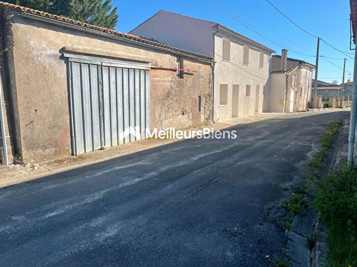 Maison 4 pièces à Anglade, à vendre