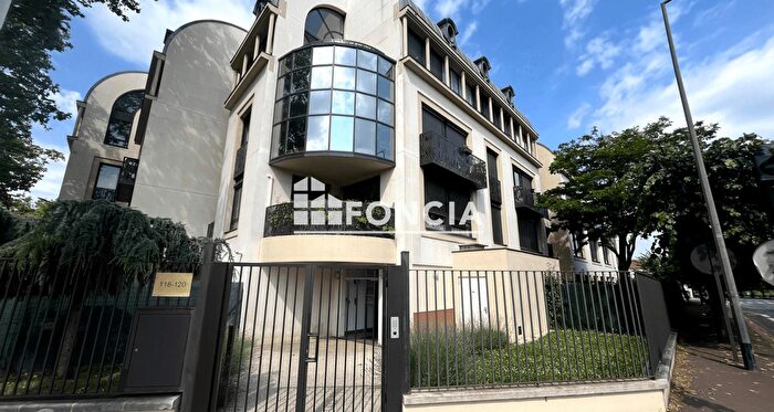 Maisons à vendre et appartements à louer - 1