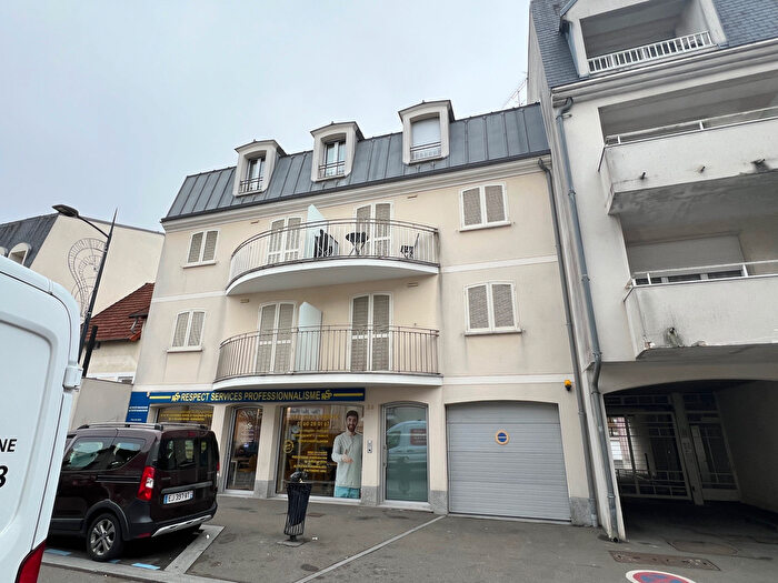 Appartement à louer - Pontault-Combault, Mairie, Rouxel - 2 pièces - 1 chambre