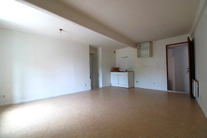 Soucieu-en-Jarrest : Appartement 2 pièces à vendre