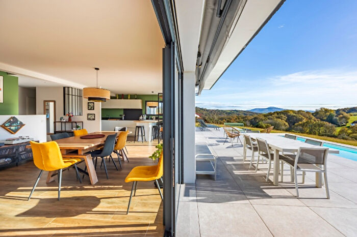 Maison à vendre - Mouguerre - 8 pièces - 1 chambre