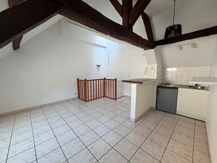 Orléans, Bourgogne, Saint-Euverte : Appartement 2 pièces à louer