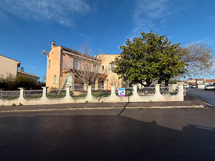 Maison à vendre - Miramas, La Levée - 6 pièces - 4 chambres