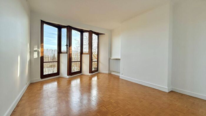 Appartement à louer - Pasteur, Saint-Cloud - 4 pièces - 3 chambres