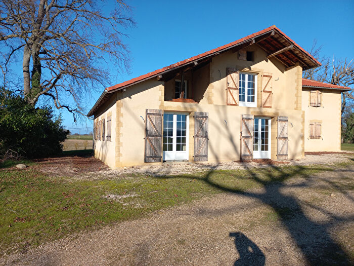 Maison à vendre - Trie-sur-Baïse - 8 pièces - 3 chambres