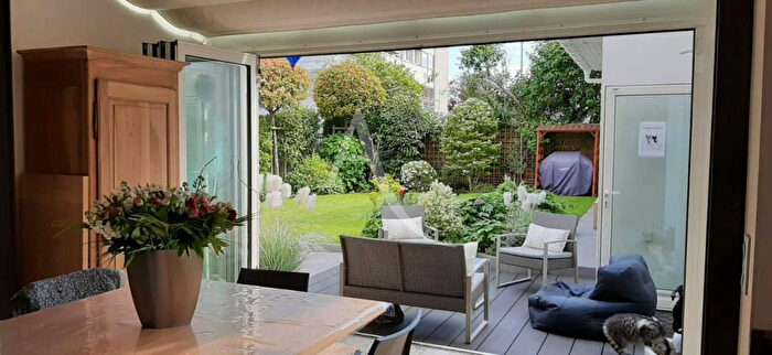 Maison 7 pièces à vendre - Suresnes, République