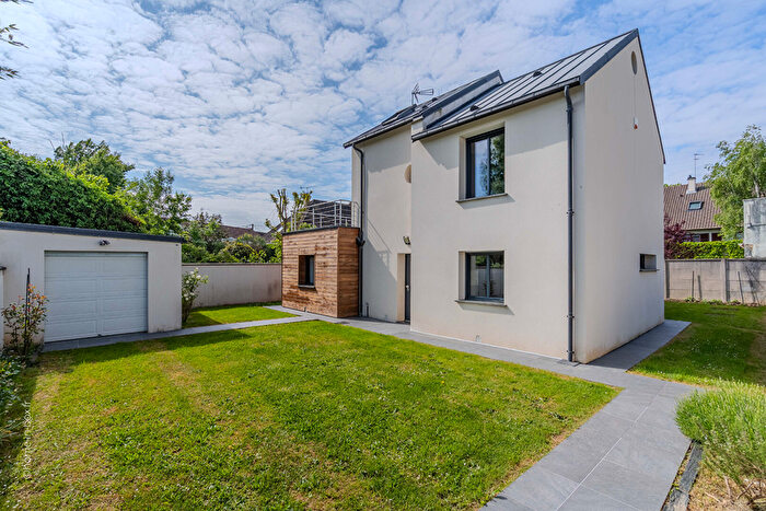 Maison à vendre - Champigny-sur-Marne, Coeuilly Village Parisien - 6 pièces - 4 chambres