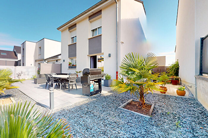 Maison à vendre - Bertrange - 5 pièces - 3 chambres