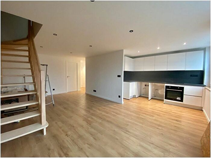 Appartement à louer - Lille, Centre-ville, Euralille - 3 pièces - 2 chambres