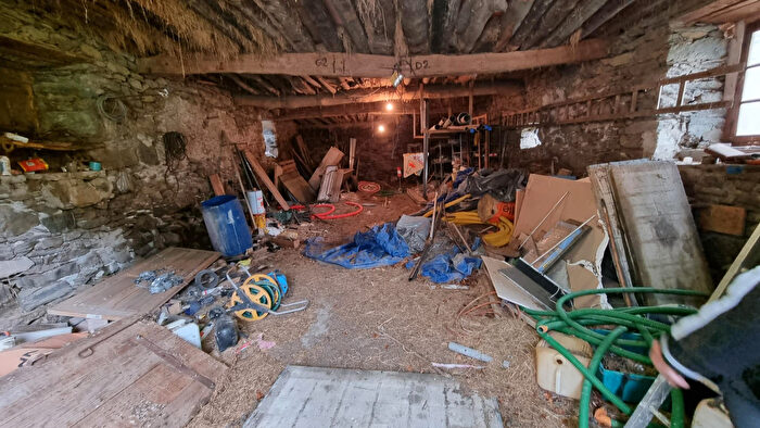 Maison 2 pièces à Estaing, à vendre