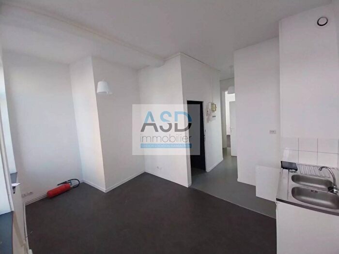 Appartement à louer - Epeule-Trichon, Roubaix - 2 pièces - 1 chambre