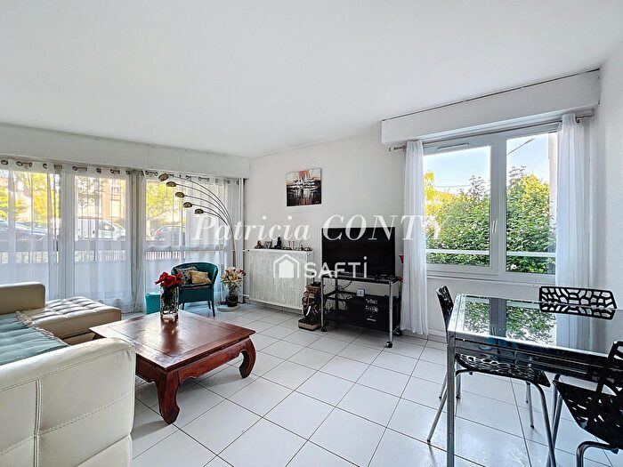 Appartement à vendre - Créteil, Chenevier, Déménitroux - 3 pièces - 2 chambres