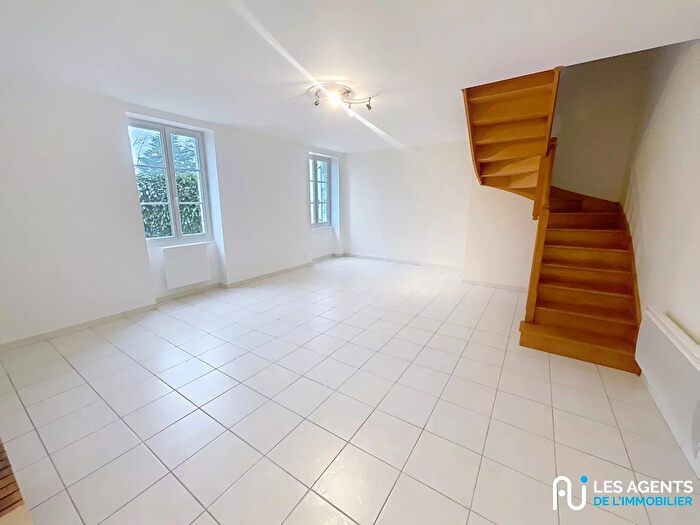 Maison à louer - Saint-Pryvé-Saint-Mesmin - 5 pièces - 2 chambres