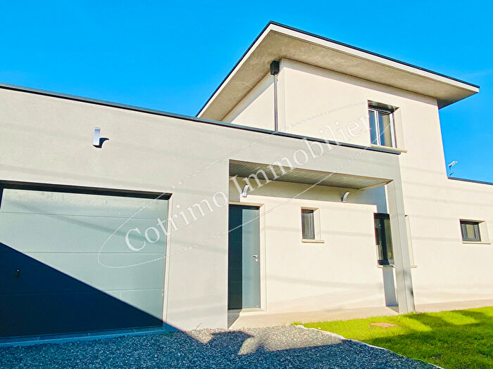 Maison à vendre - Saint-Priest, Revaison - 5 pièces - 3 chambres