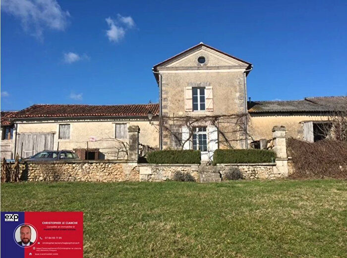 Maison à vendre - Saint-Séverin - 6 pièces - 4 chambres