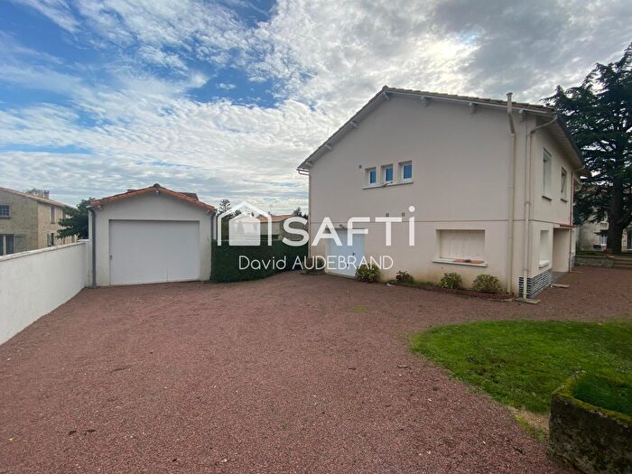 Maison à vendre - Sainte-Ouenne - 5 pièces - 3 chambres