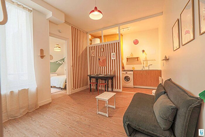 Appartement à louer - Vieux Marché-Cathédrale, Rouen - 2 pièces - 1 chambre