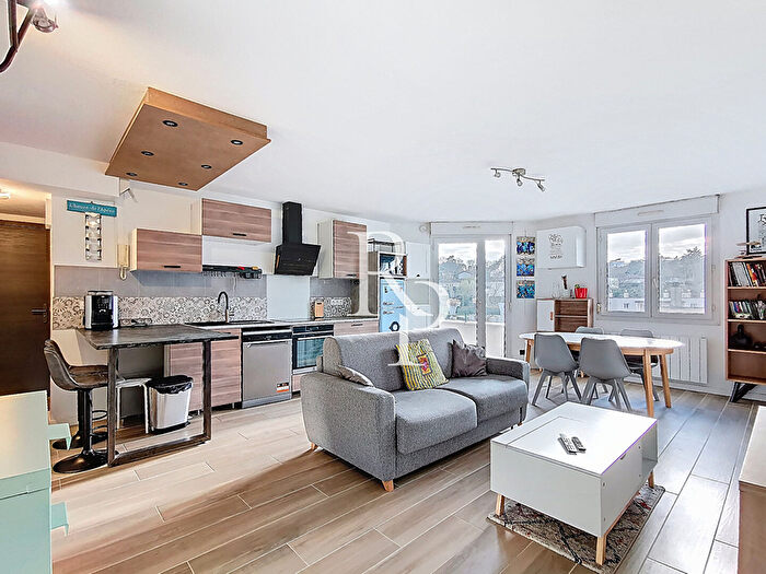 Appartement à vendre - Lyon e , Champvert, Gorge de Loup - 2 pièces - 1 chambre