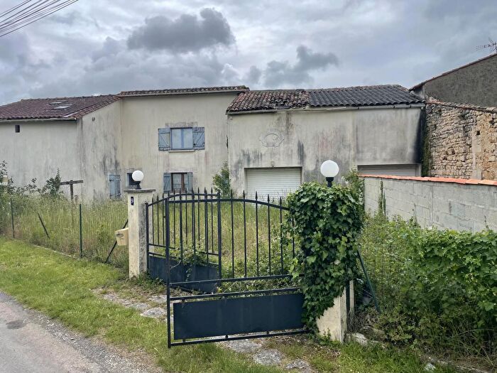 Maison 5 pièces à Clion, à vendre