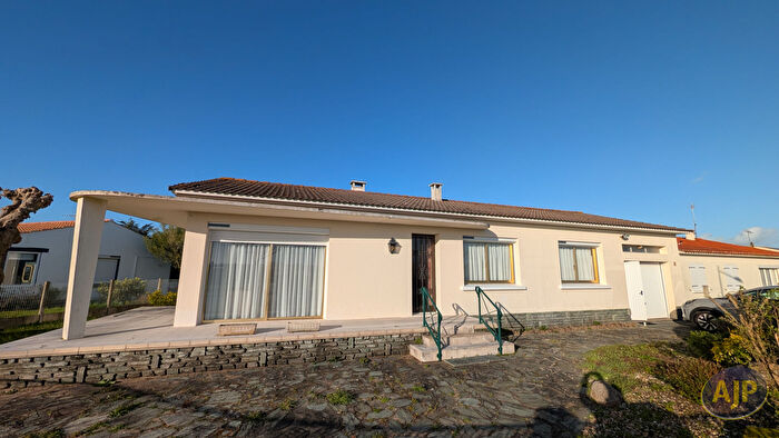 Maison à vendre - LAiguillon-sur-Mer - 5 pièces - 3 chambres